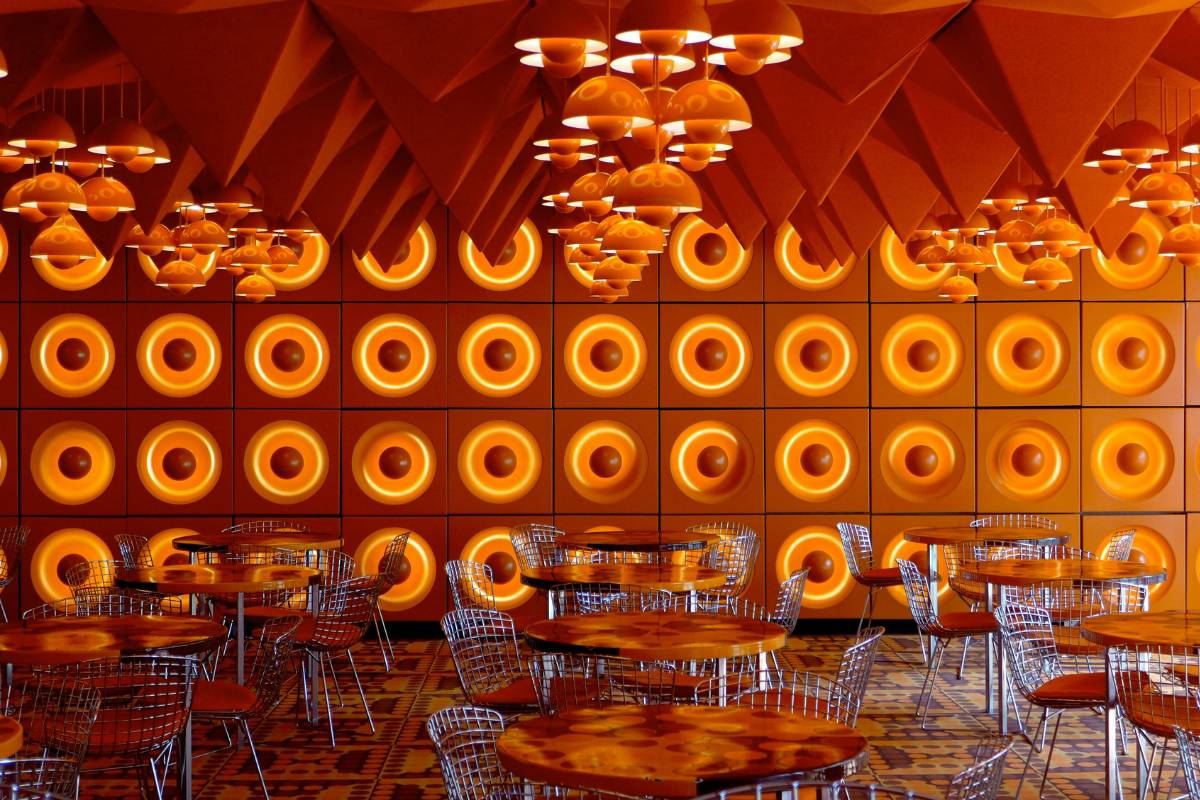 Le guide pour reconnaître et chiner le design Space Age